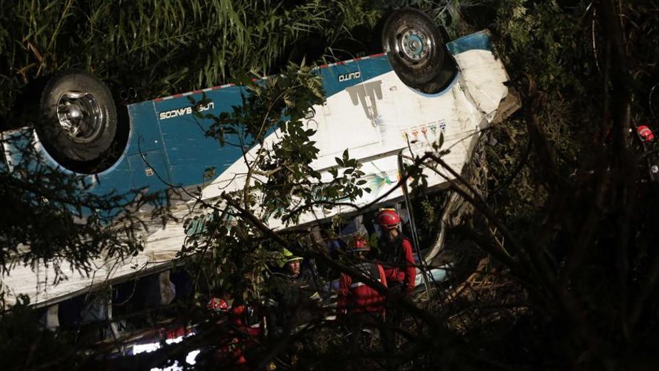 Bus accident in Kenya kills 19 | World News