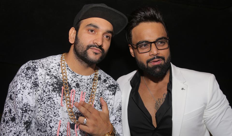Singer Indeep Bakshi turns 27, parties the night away at a fun birthday ...