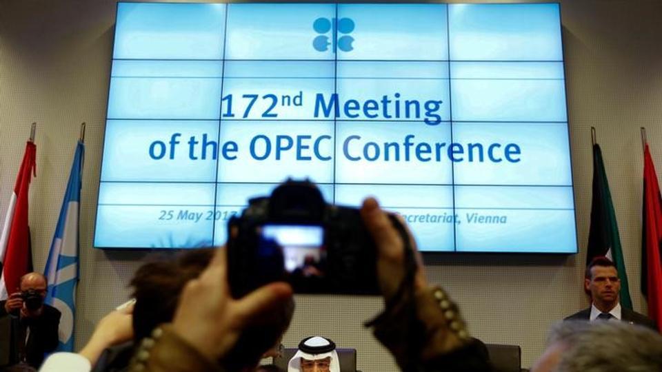 OPEC extends oil output cut by nine months to fight glut | Hindustan Times