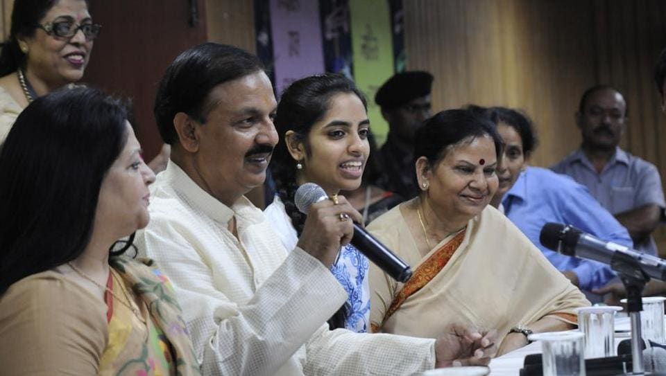 Noida: Mahesh Sharma has message from PM Modi for CBSE topper Raksha ... Noida: Mahesh Sharma has message from PM Modi for CBSE topper Raksha ...