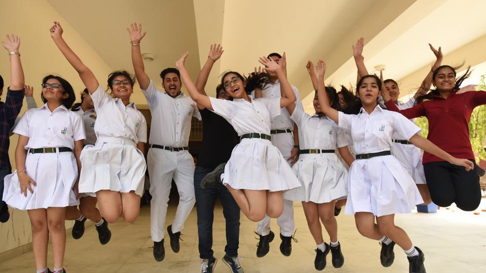 Noida students show good results in class 10 exams | Hindustan Times