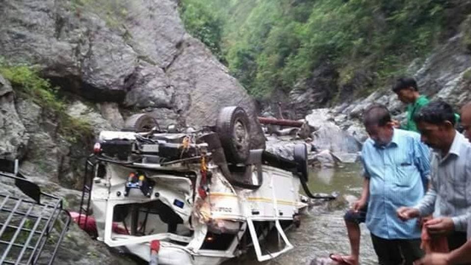 Three killed, 8 hurt as vehicle rolls down into Almora gorge ...
