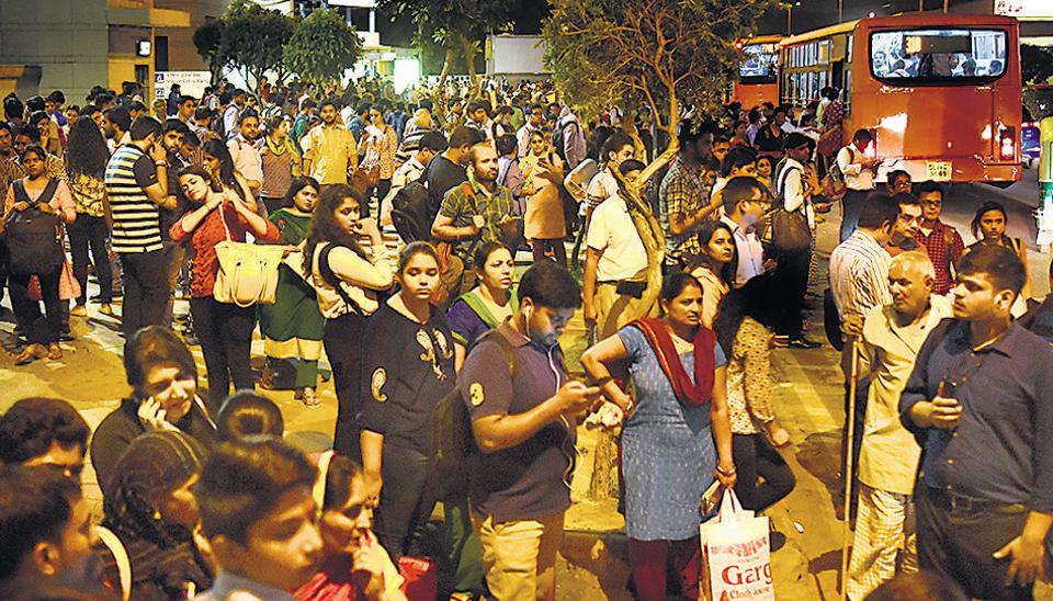 ‘Never felt so helpless’: How Delhi Metro disruption left commuters ...