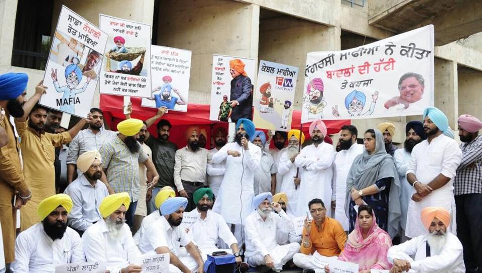 Day after turban tossing, AAP, Akali Dal legislators walk out of Punjab ...