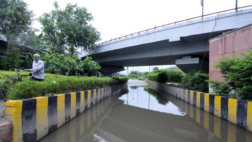 Noida: Officials who failed to ensure clean drains will face action ...