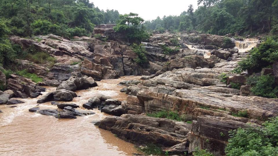 Ranchi waterfalls beckon you. What are you waiting for? - Hindustan Times