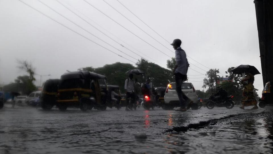 Heavy rain hits Mumbai, suburbs, step out only if necessary, says civic ...