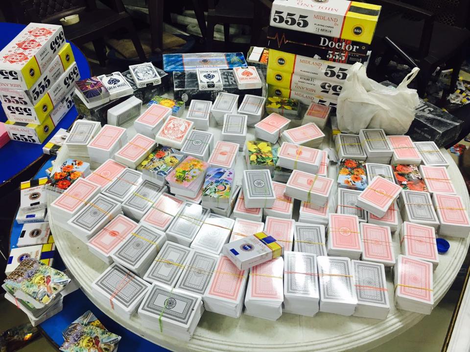 Gambling racket busted in Udaipur hotel, 85 held | Hindustan Times