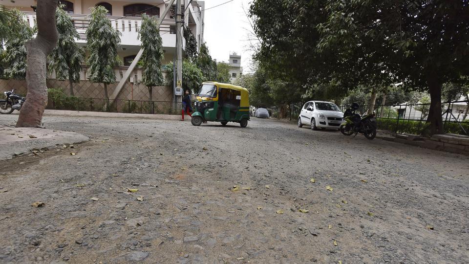 Gurgaon RWAs meet MCG commissioner over infrastructure woes | Hindustan ...