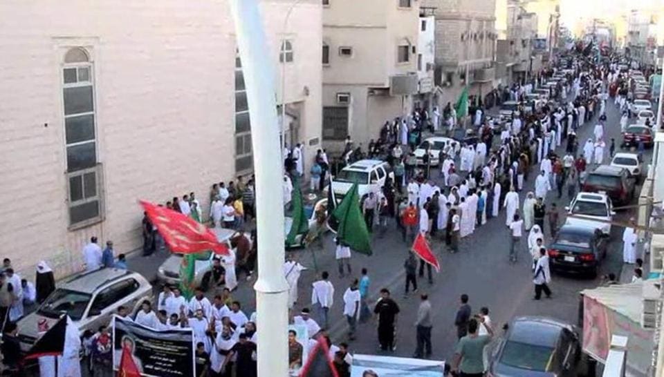 Saudi Arabia: Hundreds of Shias flee town of Awamiya as security forces ...
