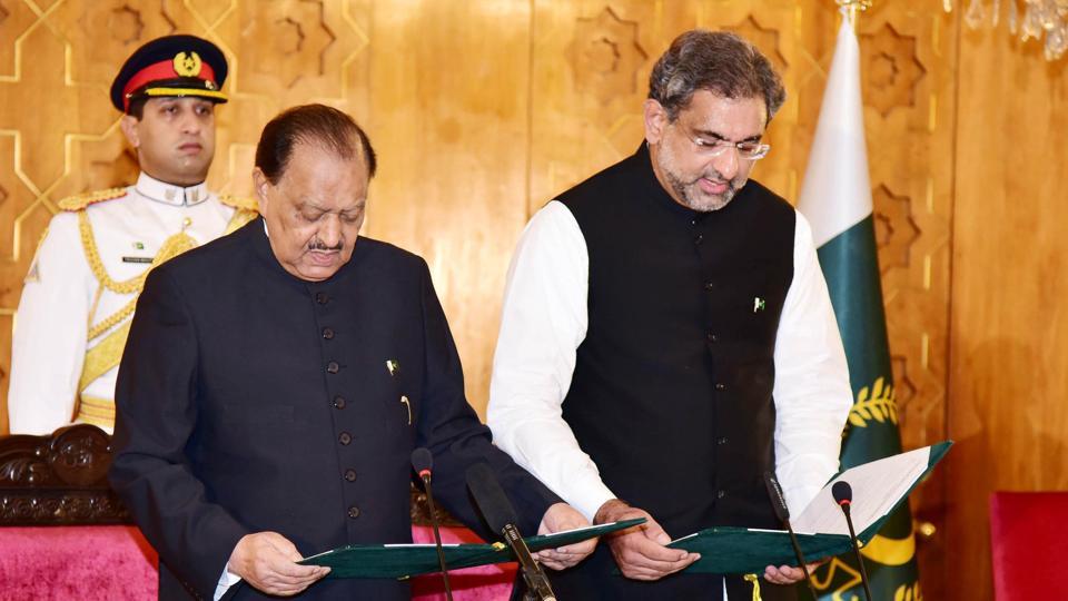 New Pakistan prime minister consults with ousted ex-boss on cabinet ...