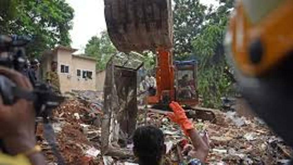 After Ghatkopar building collapse, interior decorators to come under ...