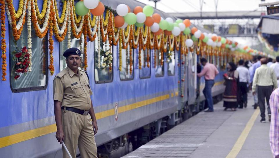 India’s fastest train Gatimaan Express has run late 3 out of every 10 ...