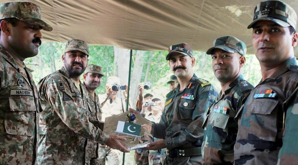 Despite Indo-Pak flag meet, cross-LoC bus service and trade remain ...