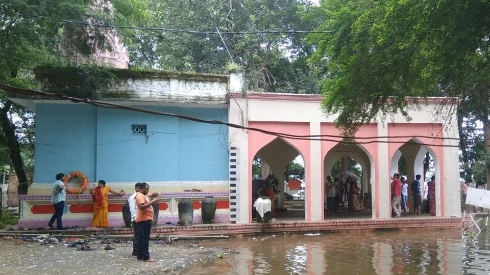 Mahatma Gandhi memorial Rajghat in MP submerged under Narmada waters ...