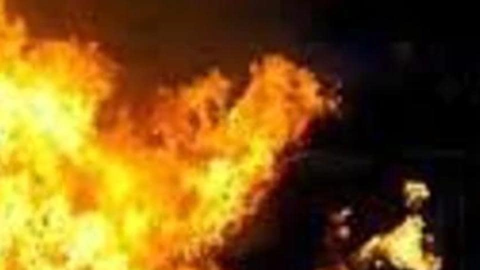 Woman set on fire in Manimajra, suffers 55% burns | Hindustan Times
