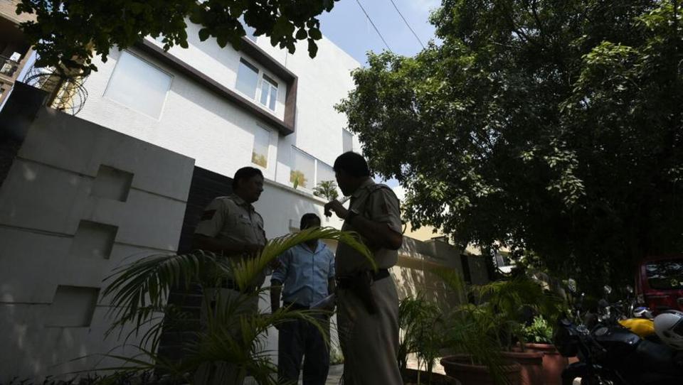 Is Honeypreet hiding in Delhi? Cops raid house in GK, search on in ...