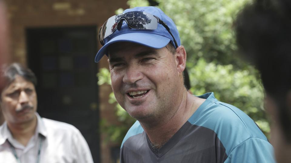 Mickey Arthur to remain coach of Pakistan cricket team till 2019 World ...