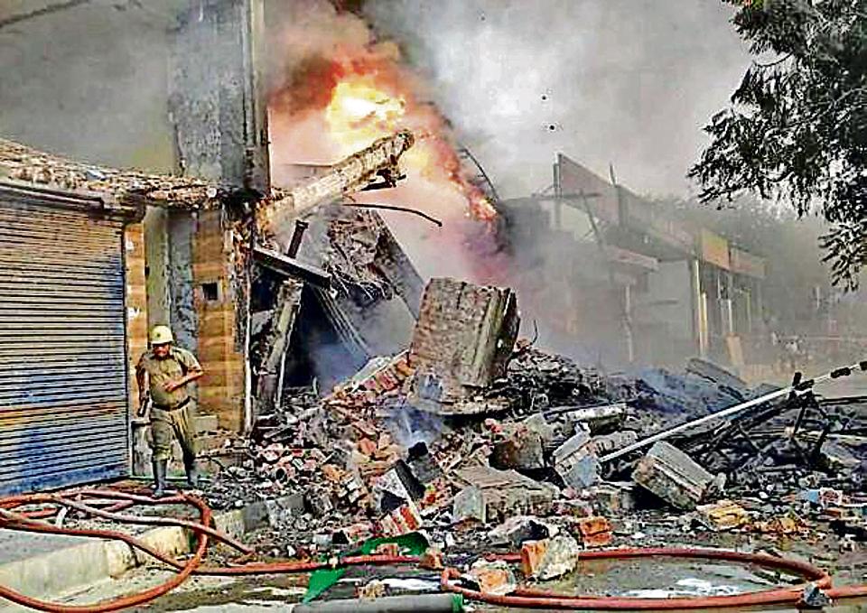 Close shave for 6 firemen as building on fire collapses in West Delhi ...