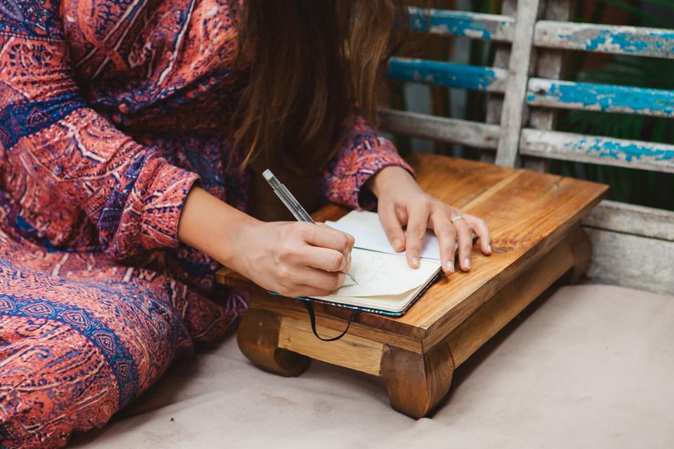 Book review: Sudha Murthy’s Three Thousand Stitches isn’t a book you’ll ...