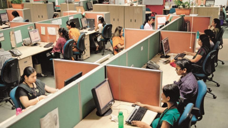 Fake call centre duping US citizens busted in Mumbai, 14 arrested ...