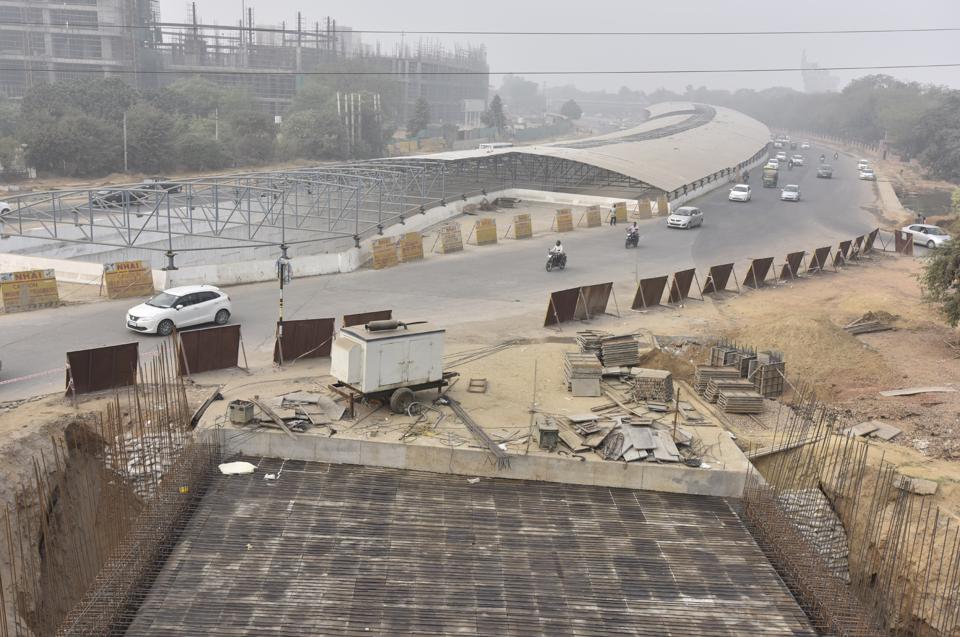 Commuting hassles on Gurgaon expressway to end next year | Hindustan Times