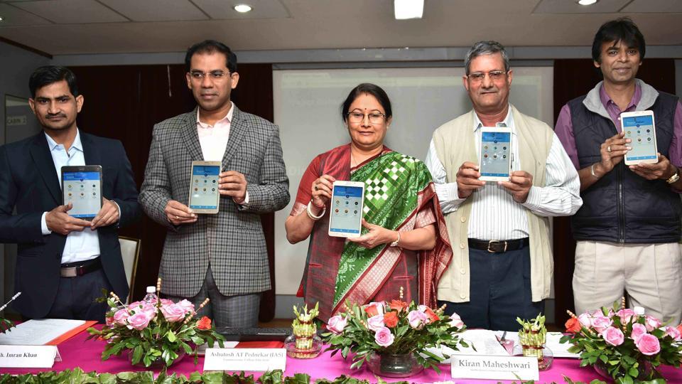 Government launches Dishari app for competitive exams - Hindustan Times