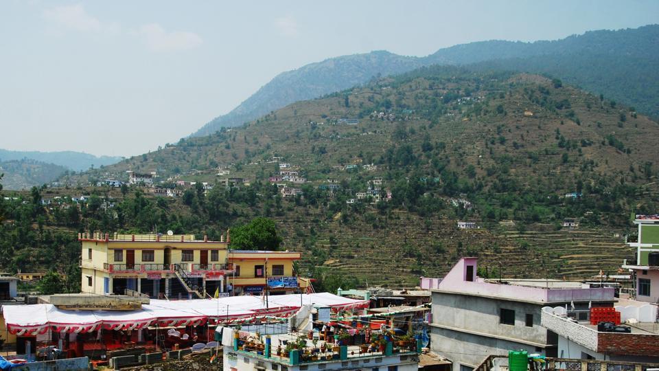 Holding assembly session at Gairsain move to skirt permanent capital ...