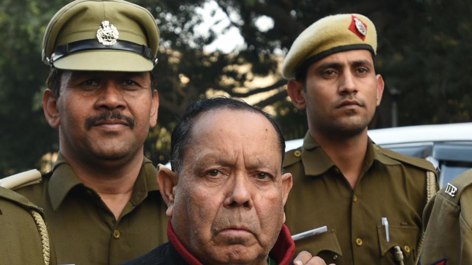 Pleasant look, convincing skills: How fraudsters recruited a failed ...