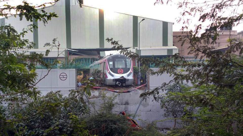 Magenta line: Delhi Metro blames human error for driverless train crash ...