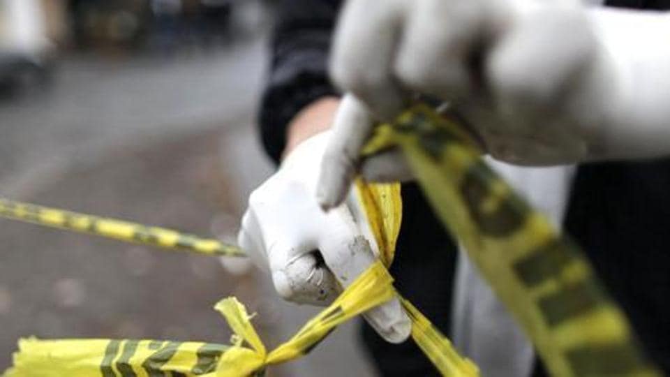 US man nearly decapitates girlfriend with samurai sword | World News