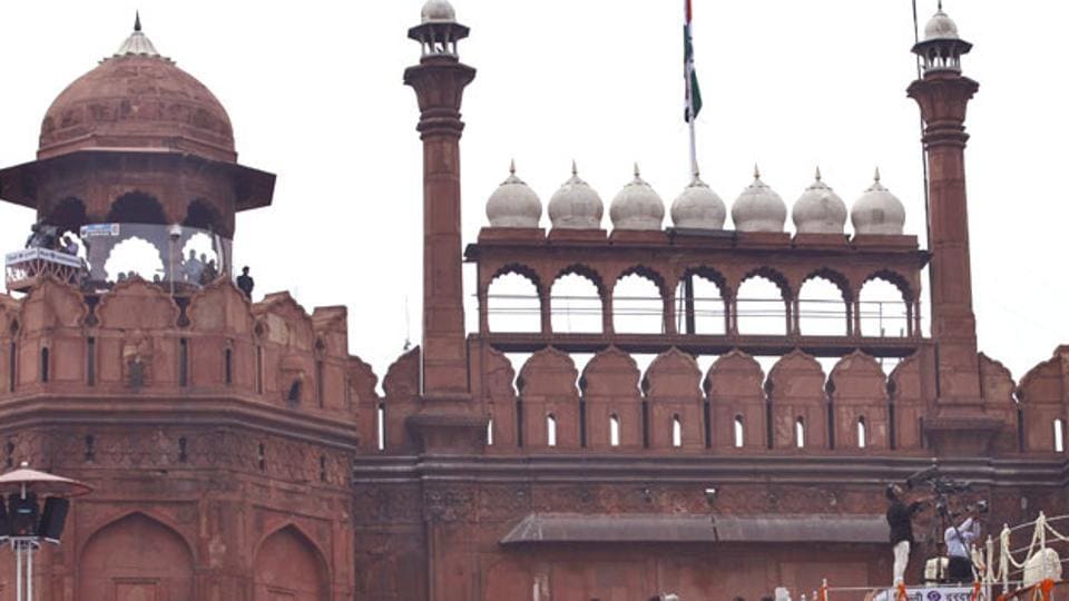 Man wanted for 2000 Red Fort terror attack arrested at Delhi airport ...