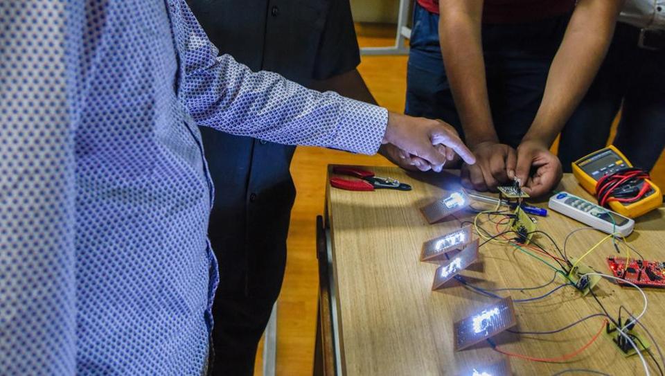 Managing power electronics: Tesla’s workshop at COEP sees heavy ...