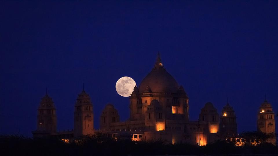 Witness the Blue Moon, Super Moon and Blood Moon this Wednesday ...