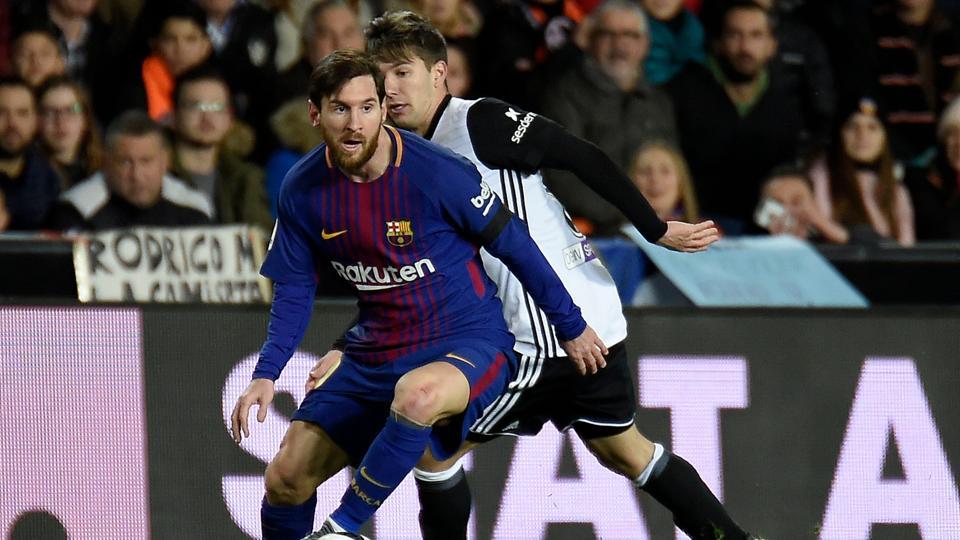 Alexis Sanchez recalls Lionel Messi crying after Barcelona lost to ...