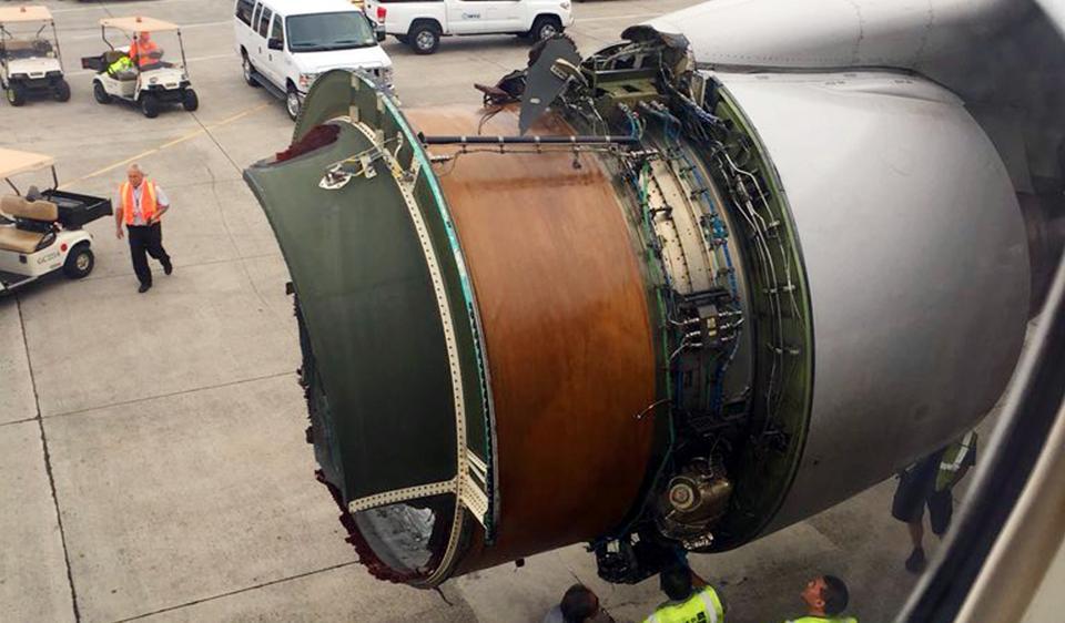 ‘There was a loud bang’: United Airlines flight lands in Hawaii after ...