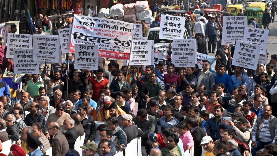 Traders hold mega rally at Chandni Chowk against sealing, will move ...