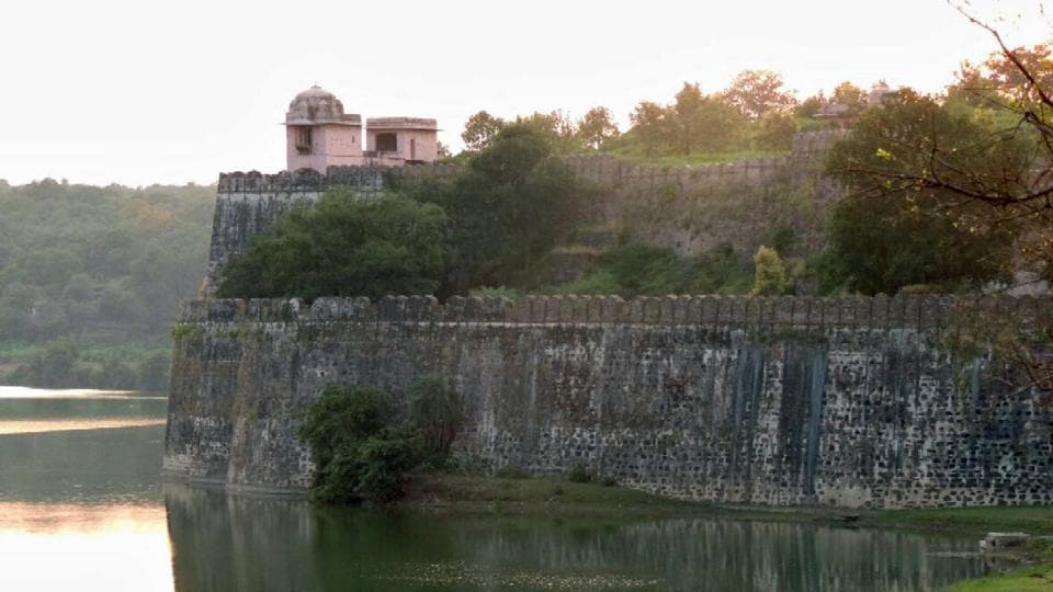 Saif-Sonakshi-starrer may be shot at Shergarh, water fort of Baran ...
