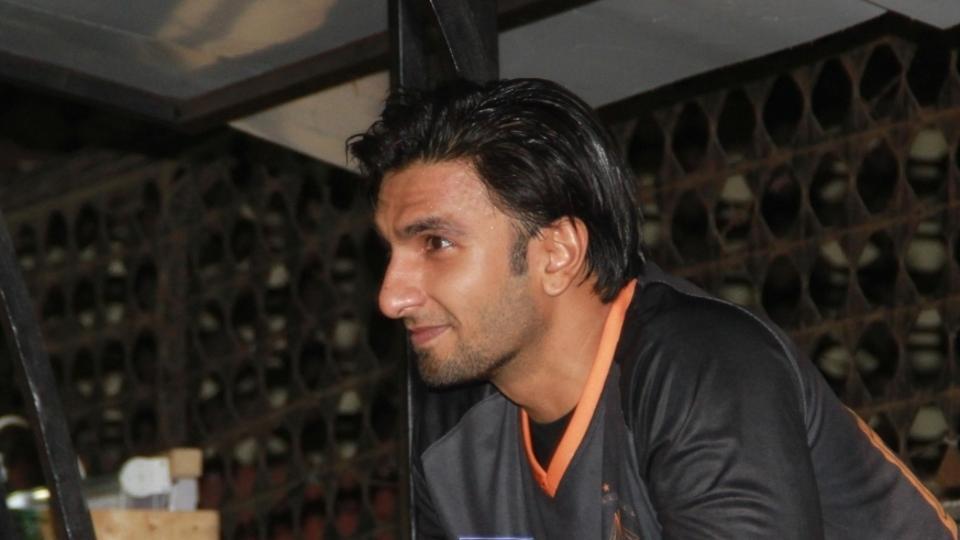 Gully Boy: Ranveer Singh shares quirky picture with rapper Naved Shaikh ...