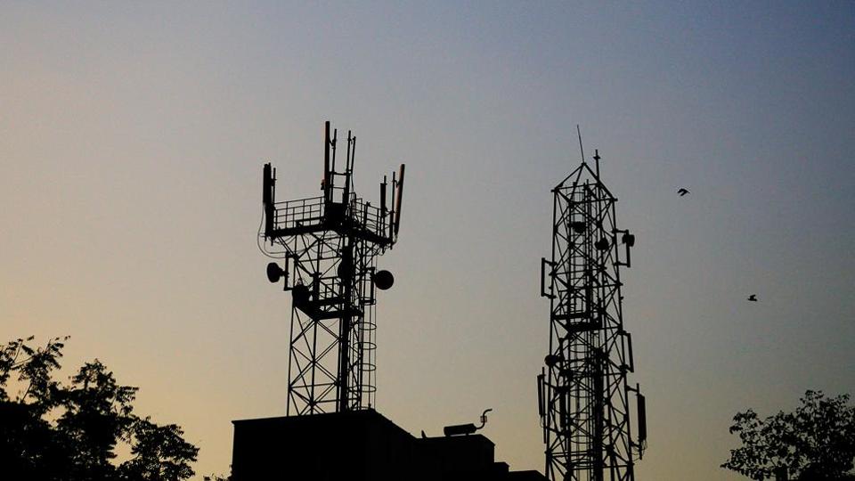 ₹3,800 crore Vodafone-ATC mobile tower deal complete, Idea pact ...