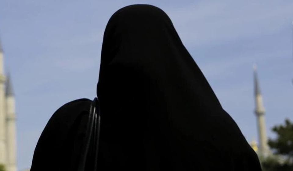 Mumbai woman files complaint against husband’s triple talaq through letter | Mumbai news ...