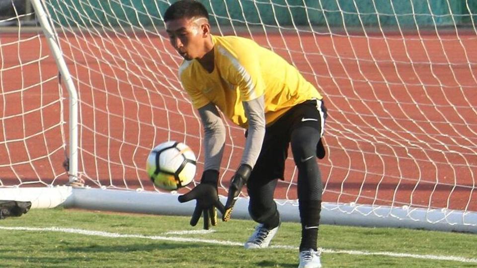 Former Indian Arrows goalkeeper Dheeraj Singh offered Motherwell FC ...