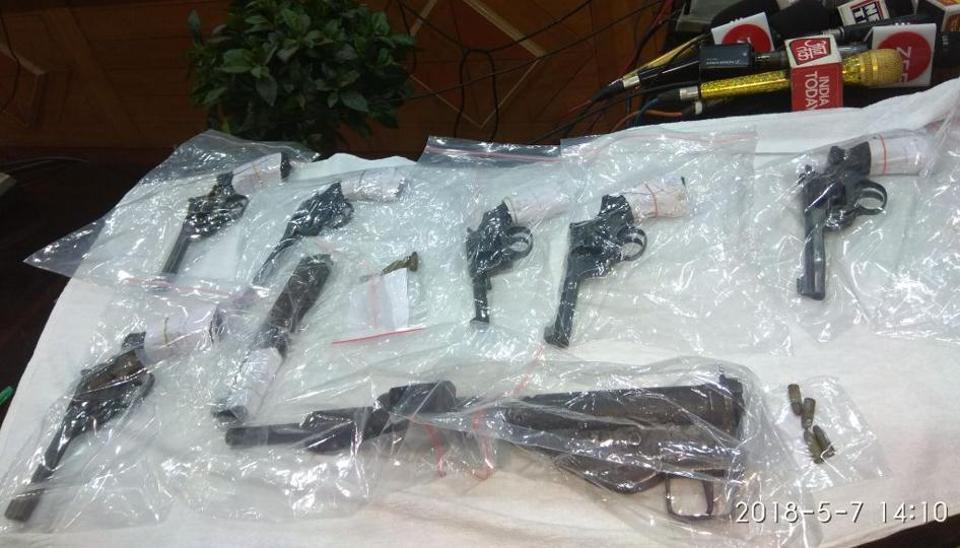 Six booked in Kolkata for smuggling guns out of Ishapore Rifle Factory ...