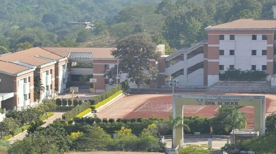 DSK school asks parents to submit fee through cheques | Hindustan Times