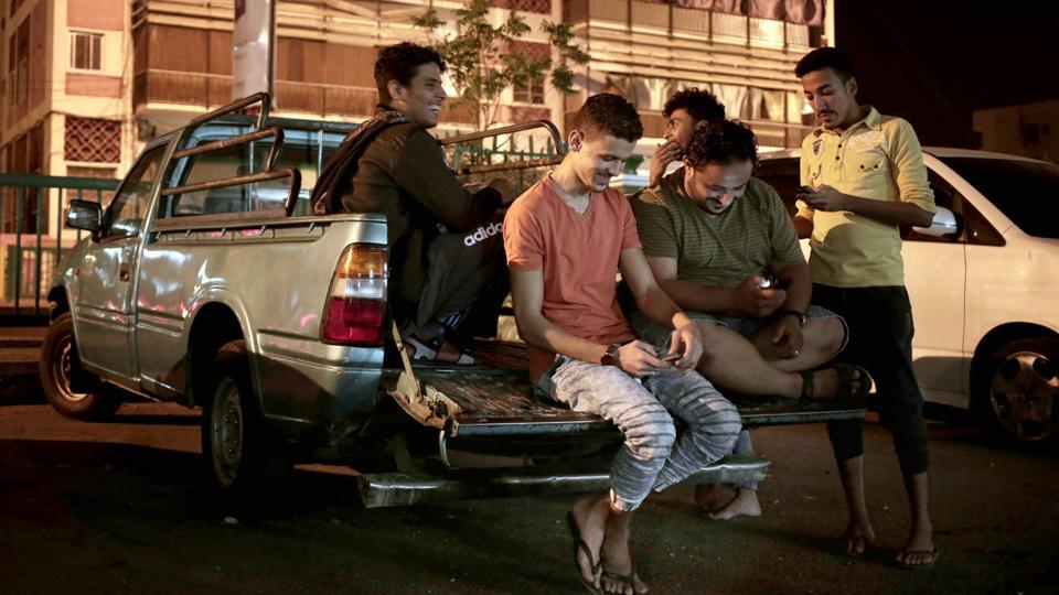 Photos: In Aden, a generation chewed up and spat out by Yemen’s war ...