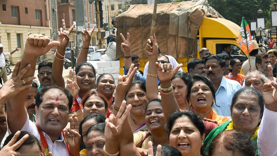 Yeddyurappa has 15 days to prove majority: One chart to explain his ...