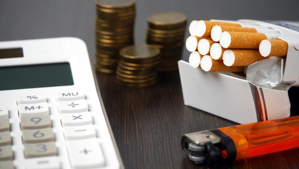 Money can help people quit smoking better than e-cigarettes | Health