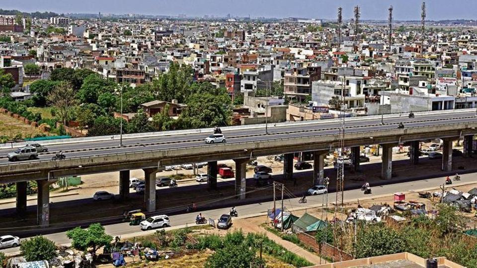 Zirakpur localities go without power for up to 4 hours | Hindustan Times