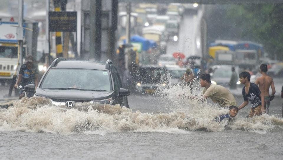 Photos: Southwest monsoon brings Mumbai at halt, leaving roads waterlogged | Hindustan Times