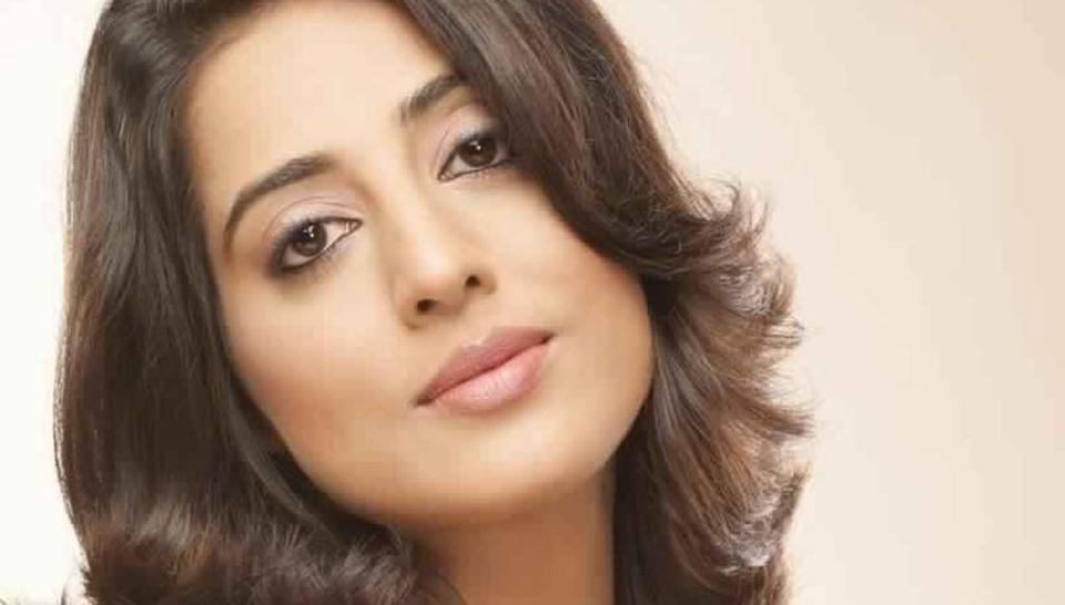 Mahie Gill doesn’t know how to use Instagram, says social media isn’t ...